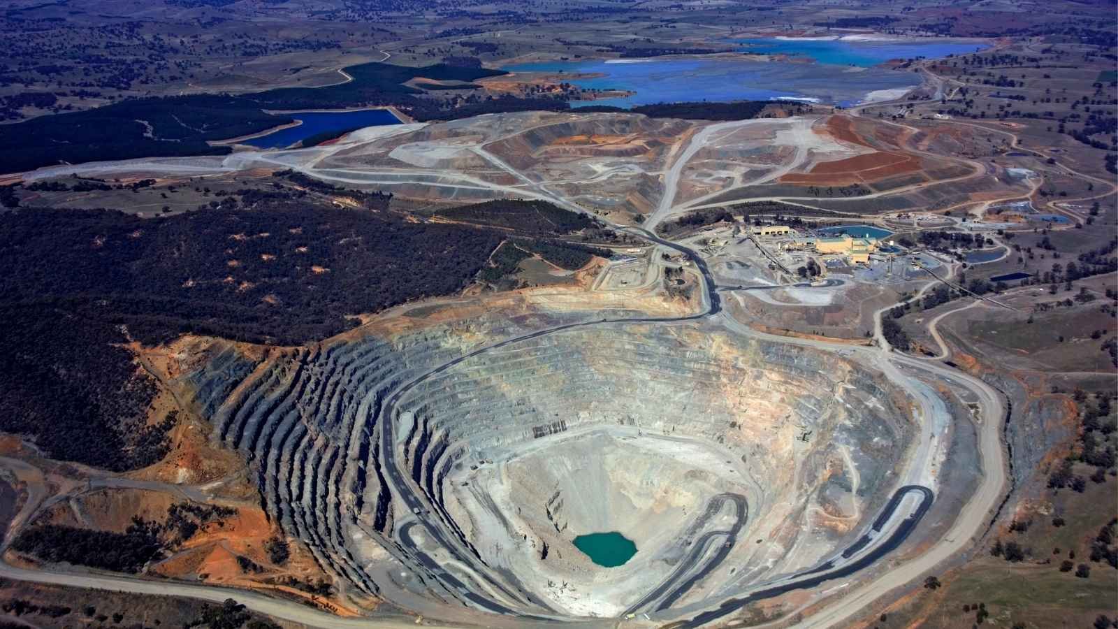 Sprott launches an active metals and miners fund as bullion surges